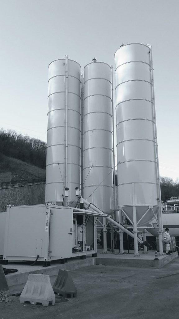 Powder horizontal silos | Metax