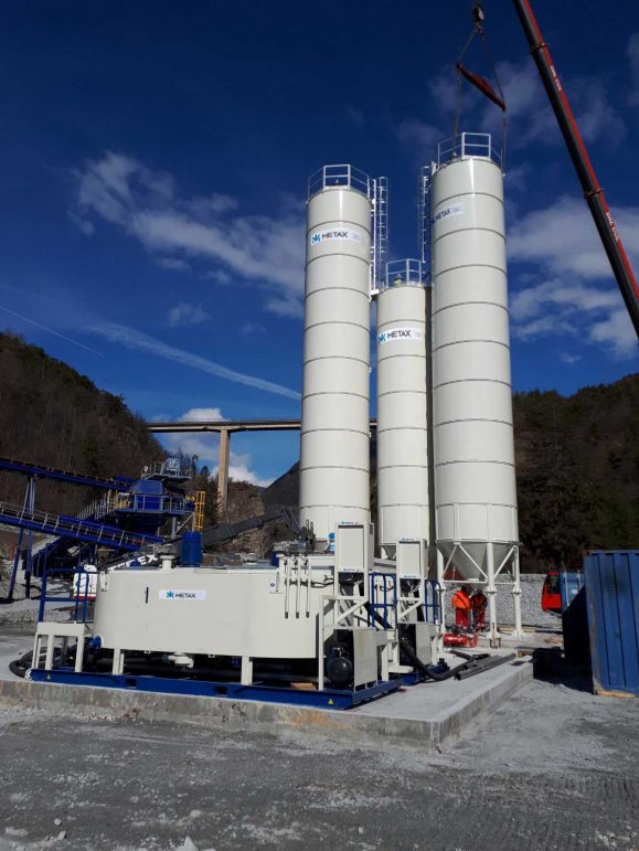 Powder horizontal silos | Metax